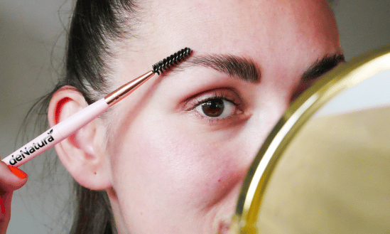 Jak vytvořit perfektní tvar obočí | deNatura